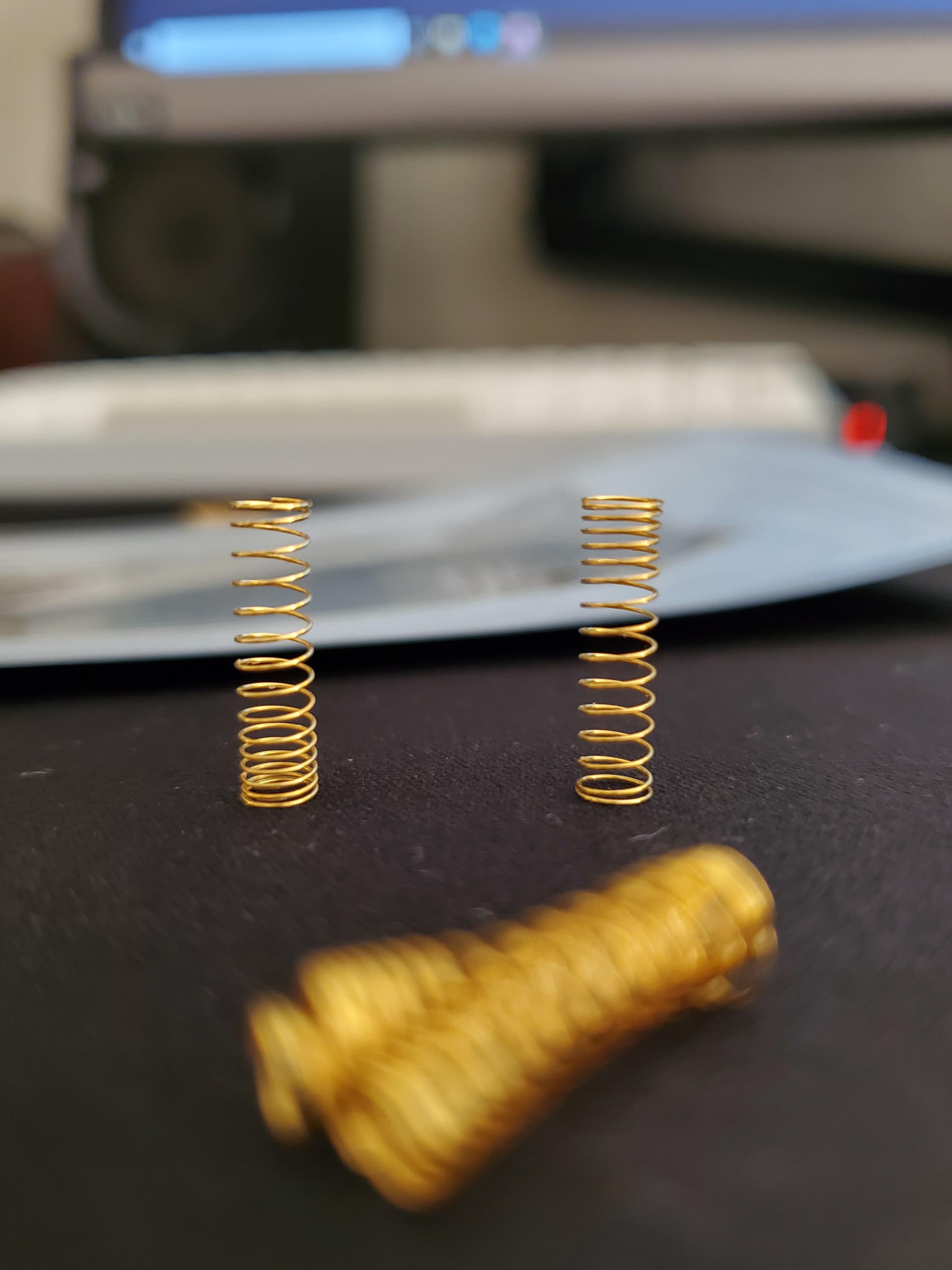 Difference between switch springs - Learning and discussion - KeebTalk